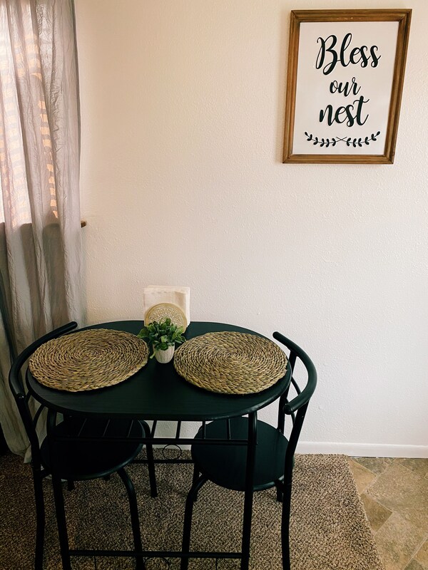 Chic & Cozy 1 Bedroom Guest-house In The Heart Of Medford - Eagle Point, OR