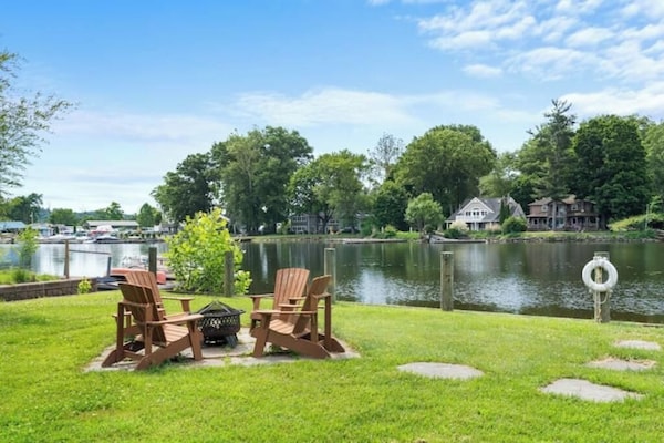 Modern Lakefront Retreat - Catskill, NY