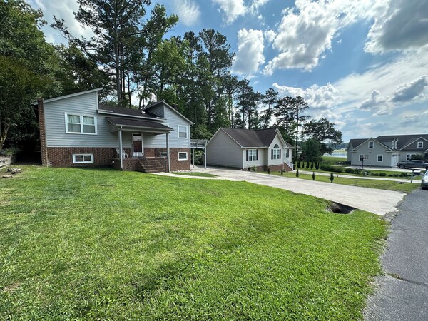 Charming 2-bdr 1 Bth Lakeview, Quiet, Private Apartment Golf Retreat In Sanford - Broadway, NC