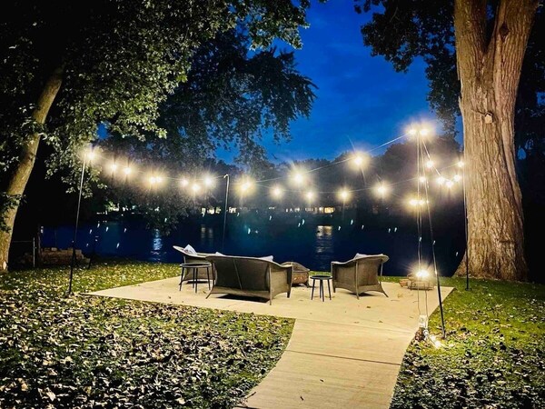 Riverfront Oasis: Parks+ Kayaks+relaxation Await! - Grant Park, IL