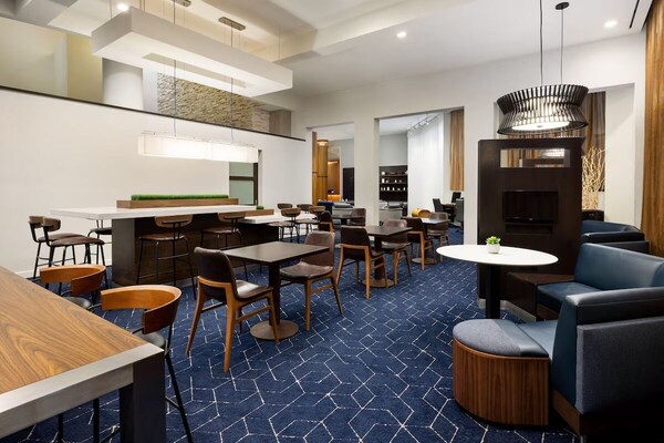 Boardwalk Family Room, 2 Double Beds, Courtyard Marriott, Steps To Sands - Showboat Atlantic City