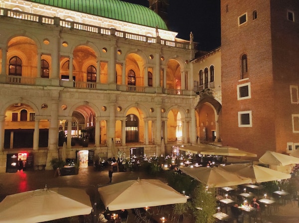 2 Bedr - Front Basilica View With Terrace - Vicenza