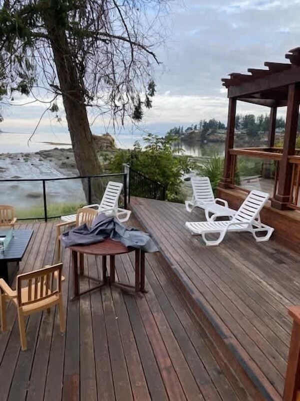Estuary Escape - 2bdrm - Full Kitchen - Parksville