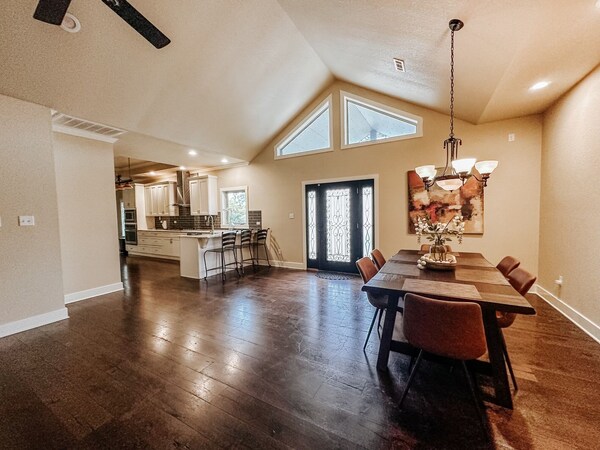 Spacious Home Near Shopping,restaurants  Parks, Bike Trails & Jiu-jitsu Academy - Springdale, AR