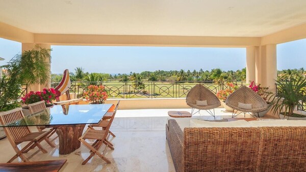 Hacienda De Mita Condo With Ocean Views And Pool - プンタ・ミタ