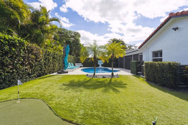 Luxury Modern Palm Beach Gardens Home With Heated Pool-near Beach & Restaurants - Palm Beach Gardens, FL