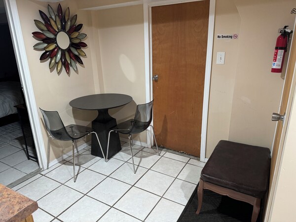 1 Bedroom In The Heart Of Everything By Nyc Restaurants Shopping Metlife Soho - Jackson Heights - Queens NY