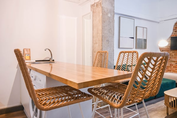 Moderno Y Elegante Piso En Argüelles Con 2 Suites Y Vestidor Ideal Para Familias - Alcorcón