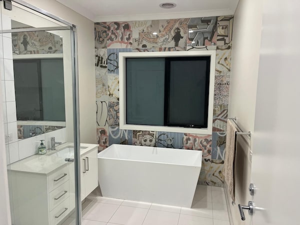 The Hidden Paradise In The Valley: Relaxing Farmhouse Retreat Wallan Hidden Gem - Kilmore