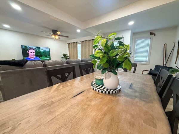 Curry St. Retreat ~ Your Next Up Getaway! - Peninsula, MI