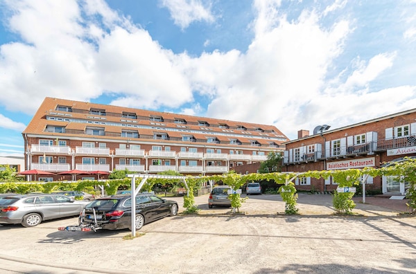 Kietz-quartier Vacation Apartment In The Historic Kietzspeicher Directly On The Müritz - Waren