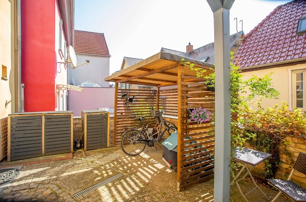 Vacation Apartment Grüner Salon In The Old Town Of Waren (Müritz) - Waren