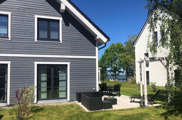 5- Sterne Ferienhaus Ostseetraum Am Wasser Mit Kamin, Terrasse Und Boddenblick - Darß