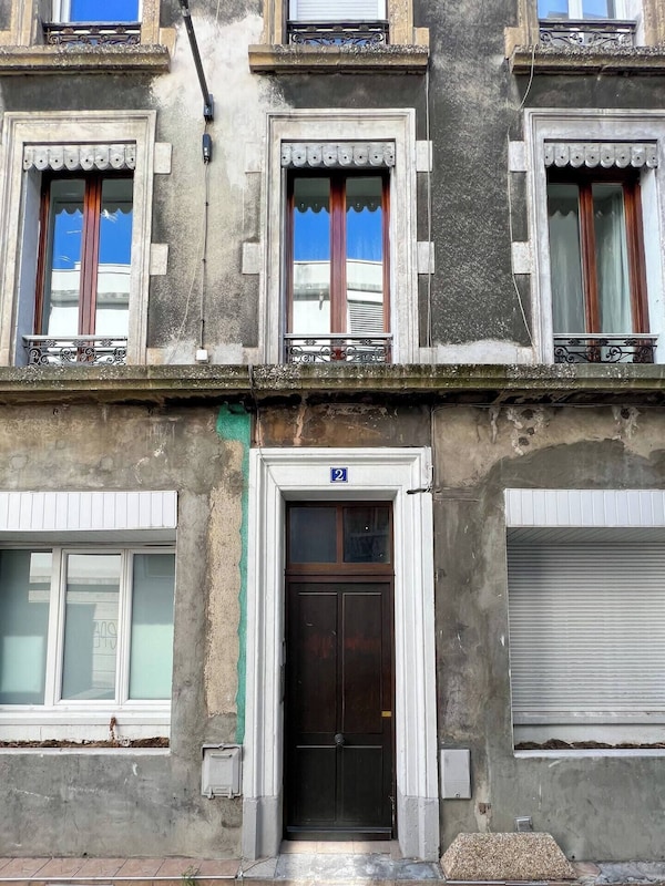 #Hf | La Gare Aux 400 Couverts | Station, Gem, Tramway - Grenoble