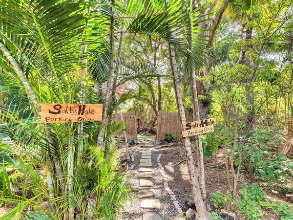 Salty Hale At The Salty Jungle Kona - Hawaii