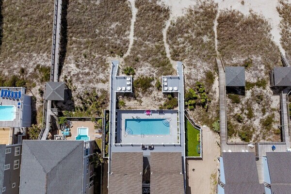 Beachfront, Heated Pool, Golf Cart & Ev Charging - Ocean Isle Beach, NC