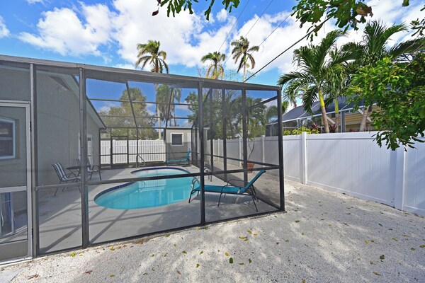 Charming 3-bedroom House In Bradenton, 6 Miles To Anna Maria Island Or Img - Anna Maria Island, FL