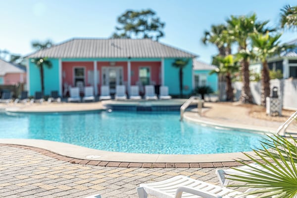 6025 Discounted 3/2 Sleep 9 2 Pools And Close To Beach - Florida