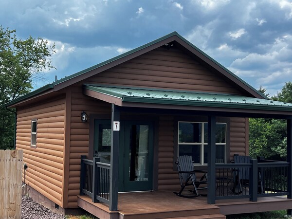 New Log Cabin #2 Luray Cozy Couples Hot Tub Stone Fireplace Mtn View Shenan Park - Stanley, VA