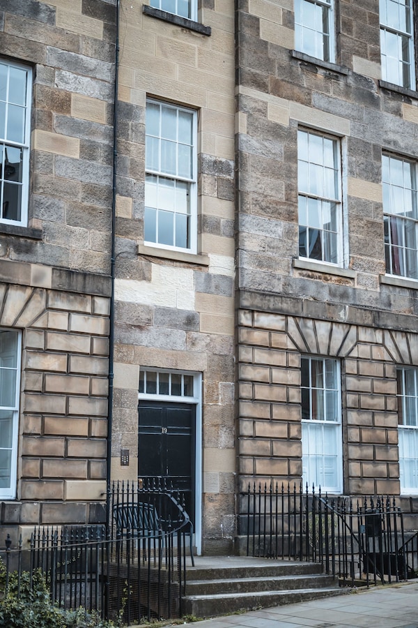 19/ 4 Union Street - Sleeps 5 Guests In 3 Bedrooms - Edinburgh