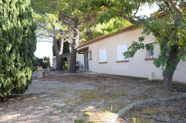 Family Suite In A Villa In The Heart Of A Vineyard. - Aniane