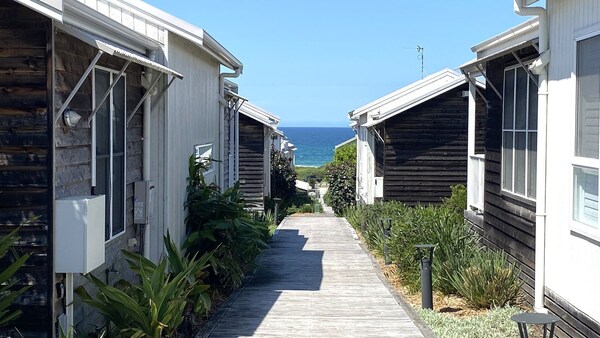 Coastal Breeze At Caves Beach Villas - Newcastle