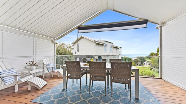 Coral Coast At Caves Beach Villas - Lake Macquarie