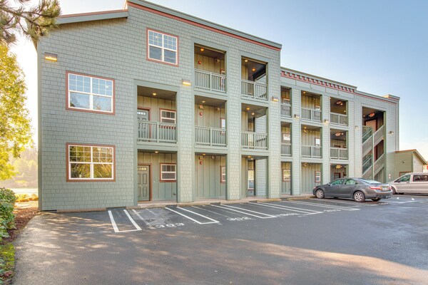 Riverfront Apt In Old Town Florence! - Florence, OR