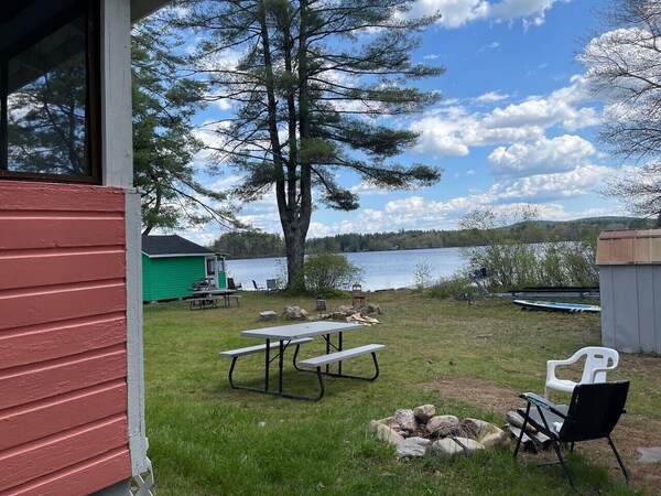 Lakefront Salmon  Cottage - Barrington, NH