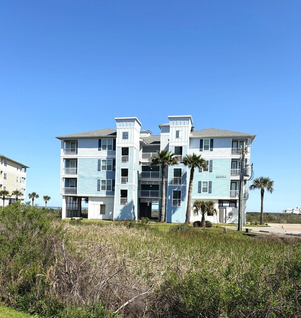 New Listing-bay Escape! Pointe West Condo Overlooking Marsh & Bay. Book 5 Nts & Get 10% Discount - Galveston Island, TX