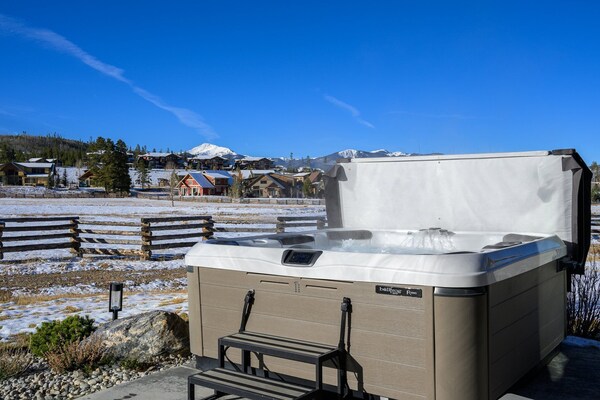 New Luxury Home 305 I Hot Tub I Great Views I Best Price I Free Adventures Daily - Winter Park, CO