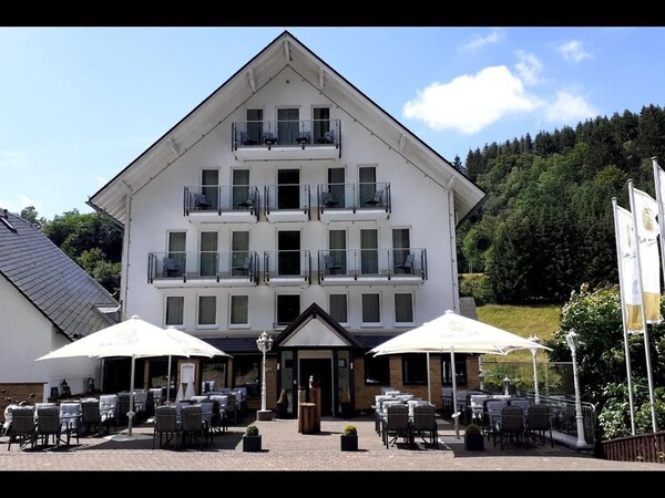 Comfortable And Versatile Room -Perfect For Relaxation, Work And Exchange - Winterberg