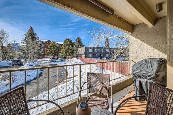 Walk To Dining/lake/amphitheater. Lake Dillon Hot Tub, Sauna, Fireplace, Free Shuttle To Ski Resorts - Dillon, CO