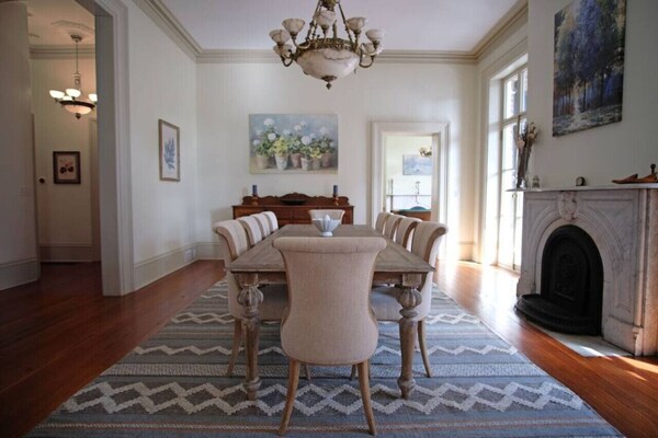 Hamilton Estate - 8br Historic Downtown Estate With Courtyard &Parking - サバンナ, GA