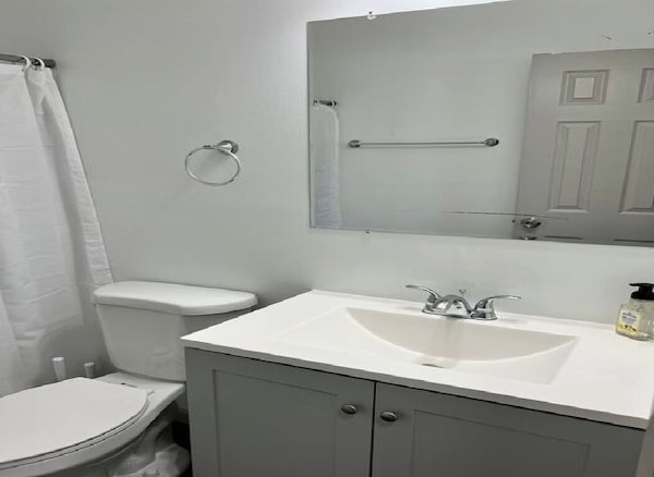 Affordable Stay Near Proctors-a1 - Schenectady, NY