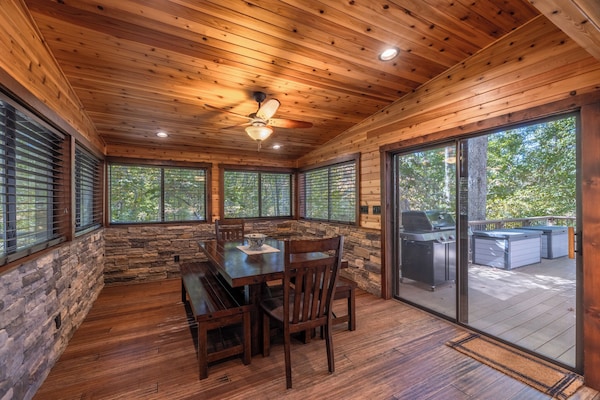 Serenity Wunderbar By Innsbrook Vacations! - Innsbrook, MO