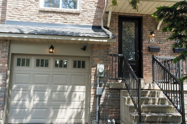 Highend 4 Bdrm Townhouse In Thornhill - Vaughan