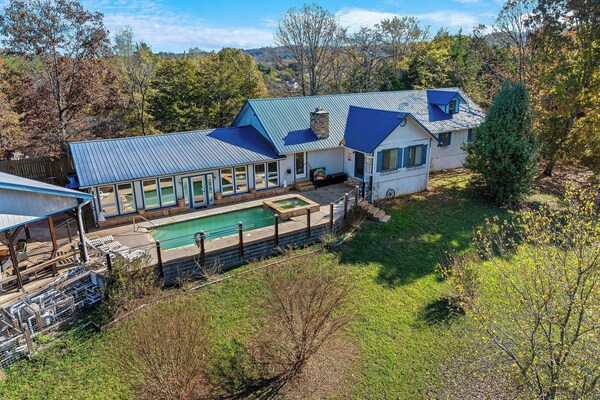 Paradise Springs Is Just That, Paradise! - Sevierville, TN