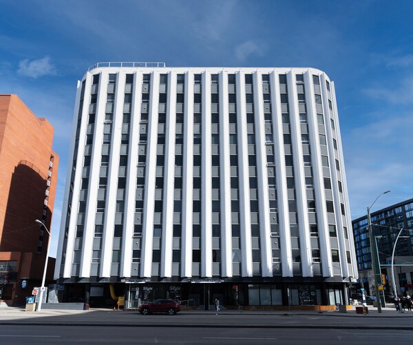 Chic 2-bedroom Condo With Wifi, Ac Close To Rogers Place In Edmonton - アルバータ