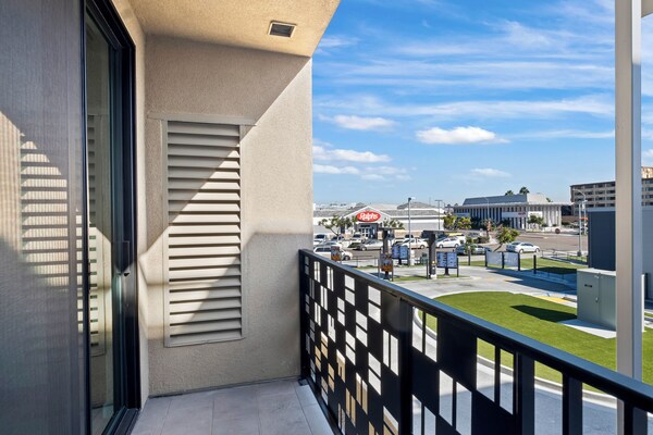 King Bed, Ev Charger, Pet-friendly, Balcony Near Airport & Beaches - サンディエゴ