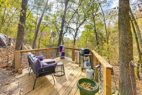 Community Perks: Cozy Hideaway Near Beaver Lake - 比弗湖