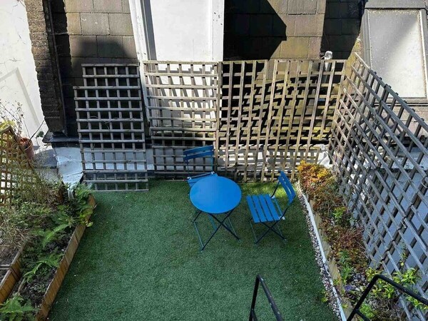 Design Studio In Paddington - The Warwick Castle
