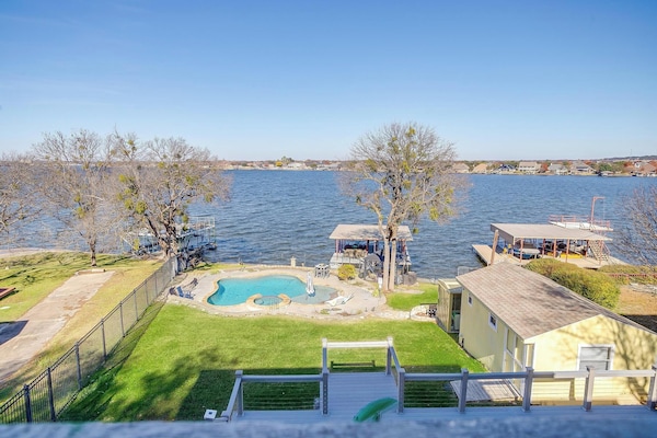 3br/3ba Home W/ Pool, Fire Pit & Lake View - Granbury, TX