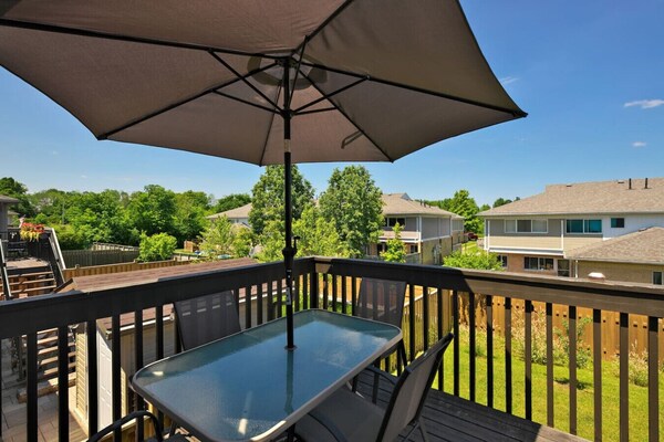 Close To Blue Mountain | Private Backyard + Game Room - Meaford