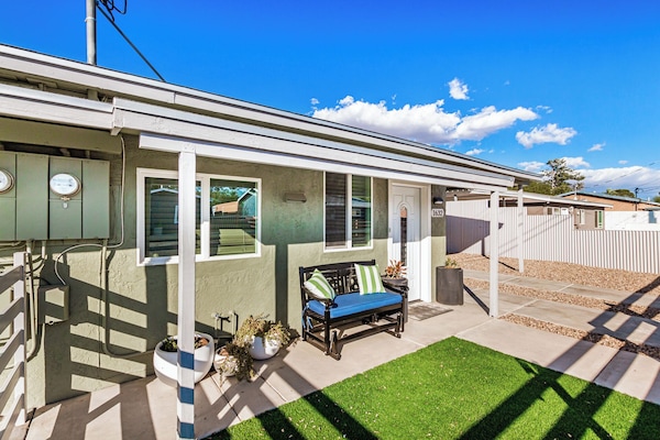 Tucson Gem - Serene 2 Br/1ba Home With All Comforts; - Tucson, AZ