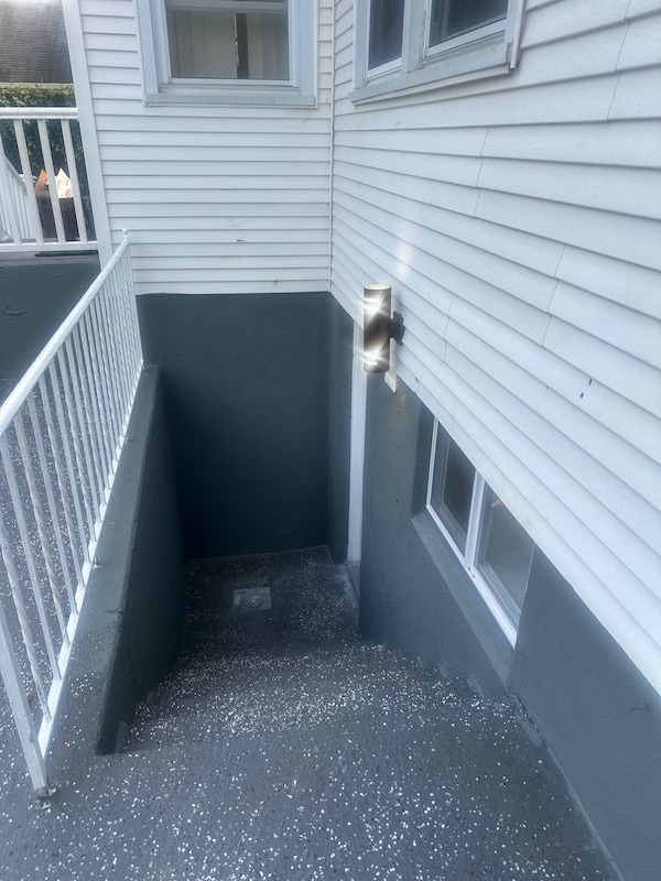 Charming 2-bedroom Basement Retreat In Uniondale  Ac, Wifi & More! - Westbury, NY