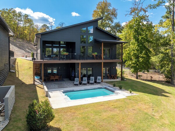 Mallard Haus - Private Pool ~ Movie Rm ~ Sleeps 18 - Hot Springs, AR
