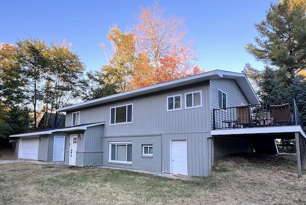 Charming 4-bedroom House With Ac And Wifi By Arcadia Bluffs In Bear Lake, Mi - Arcadia, MI