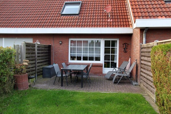Am Lüttjen Siel - Familienfreundliches Ferienhaus (80qm) Mit Garten Für 4 - Norddeich