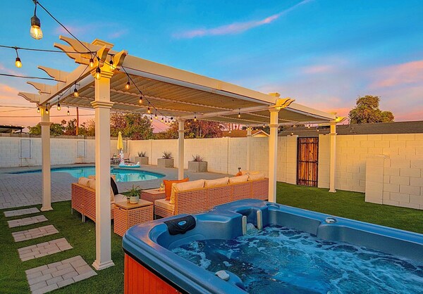 Desert Oasis: 5 Mins To Old Town With Heated Pool, Hot Tub, And Games! - Fountain Hills, AZ